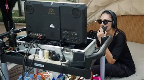 Luna Maya Jadi Sutradara Intip 10 Potretnya