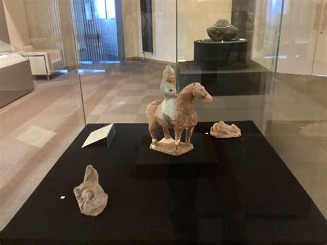 “ХАРХОРУМ МУЗЕЙ” БОЛОН ЭРДЭНЭЗУУГИЙН ҮЗЭГЧДИЙГ НЭГ УРСГАЛТАЙ БОЛГОХ АЖЛЫГ ЭХЛҮҮЛЖЭЭ Show