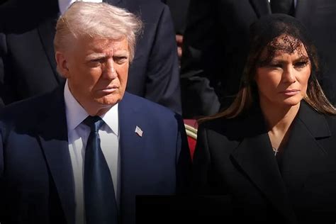 فیلم آدامس خوردن ترامپ در مراسم تشییع پاپ وایرال شد ویدئو