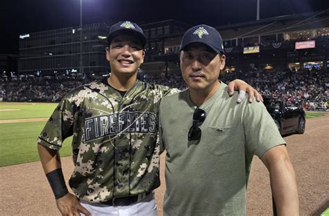 비행기 타는 유망주④ Mlb 향한 포수 부자의 꿈 더 넓은 세상 경험하길”