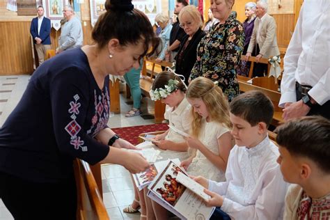 Урочисте Святе Причастя у Вудвілі • Матеріали • Українська Католицька Церква Австралія Нова