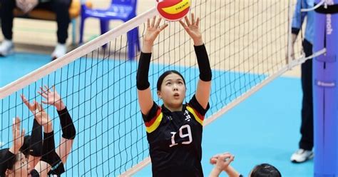 토스하는 이수연