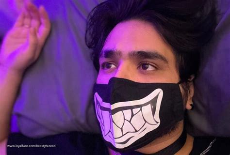 Madam Scarlett Owns Your Balls Amateur Sneaker Ballbusting Cbt All Cams Beasty Ballbusting