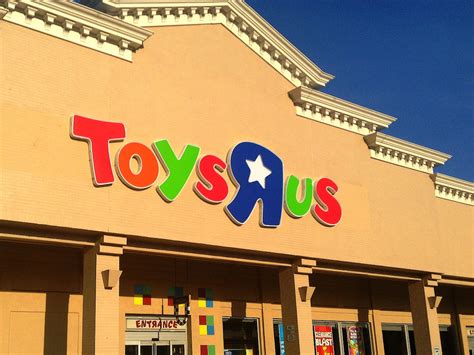 Going Out Of Business Sales Are Starting At 170 Toys R Us Stores — Here