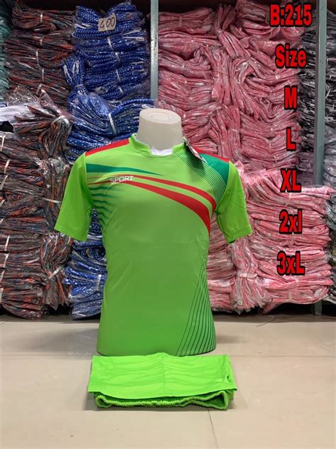 ชุดกีฬาผู้ใหญ่ใส่ได้ทั้งชาย หญิงspot ชุดกีฬาออกกำลังกาย เสื้อพร้อมกางเกง ซับเหงื่อได้ดีสวมใส่