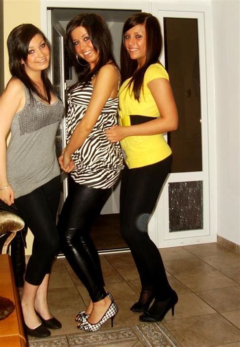 Amateur Girls Shiny Leggins