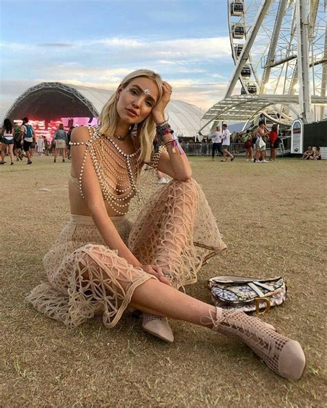 S Ndr Adlı Kullanıcının Boho Techno Party Panosundaki Pin Festival