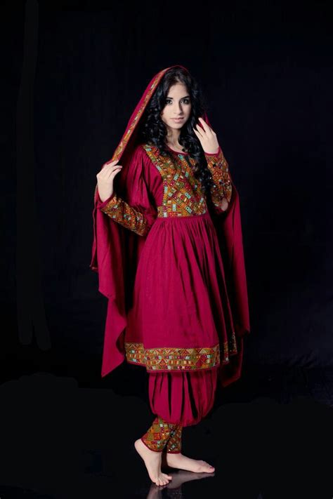 Pin Op افغانی کالی Jurken Kleding