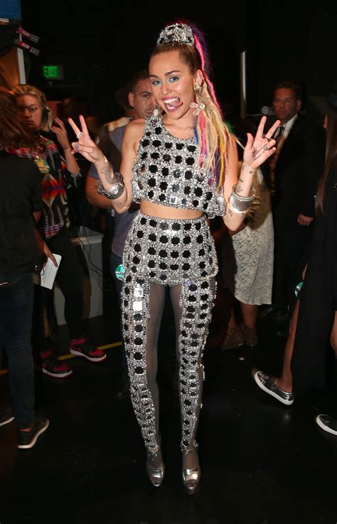 Miley Cyrus Craziest Outfits At The 2015 Mtv Vmas
