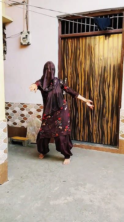 Kaisa Laga Doston Mera Suit Mein Dance Youtube