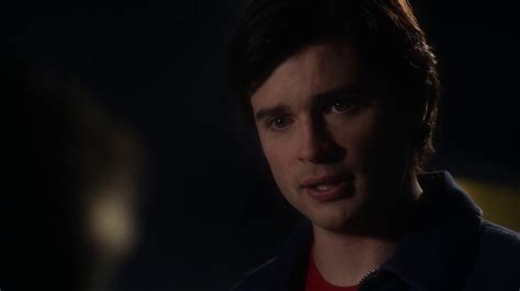 Auscaps Tom Welling Shirtless In Smallville Requiem
