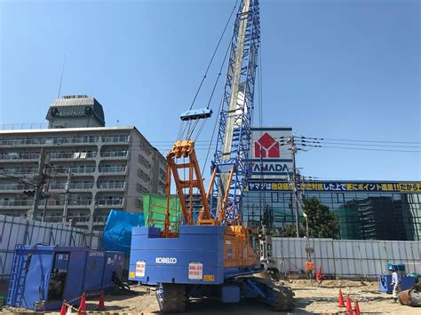 植田基工株式会社 大阪市内某マンション新築工事 地中障害撤去工事搬入しました。