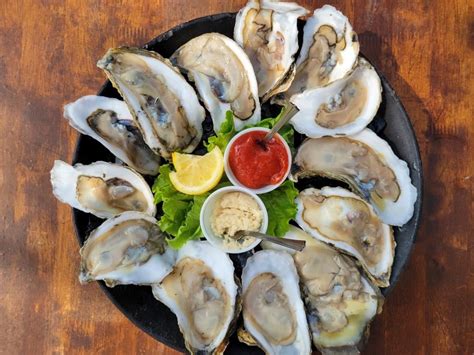 Gallery Scuttlebutt S Bar And Grill