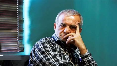 لحظه ثبت‌نام مسعود پزشکیان در انتخابات ریاست جمهوری؛پزشکیان با دخترش