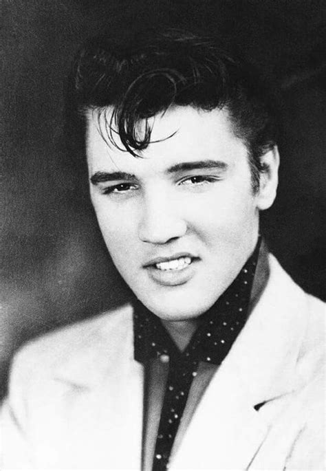 Портреты молодого и красивого Элвиса Пресли в 1950-х годах – Zagge.ru