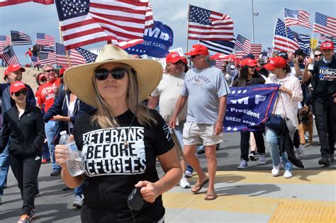 Poll 60 Of Voters Back Donald Trumps Travel Ban