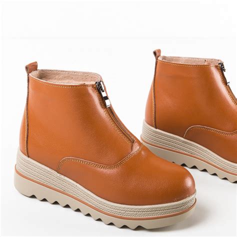 Боти Coady Камел Новата колекция е тук