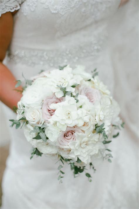 Round Wedding Bouquets