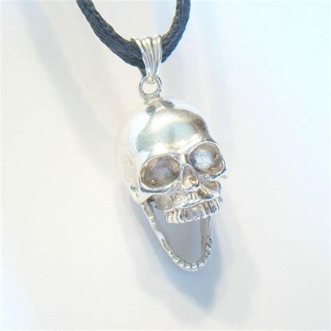 Vintage Sterling Silver Skull Pendant With Secret Compartment 20th