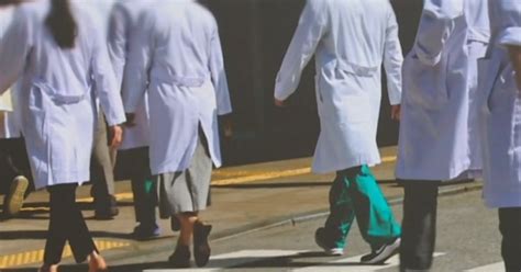 전공의 7600여 명 사직 처리복귀는 85