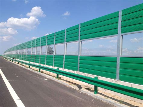 高速声屏障 高速波形护栏 高速护栏网 大山谷图库