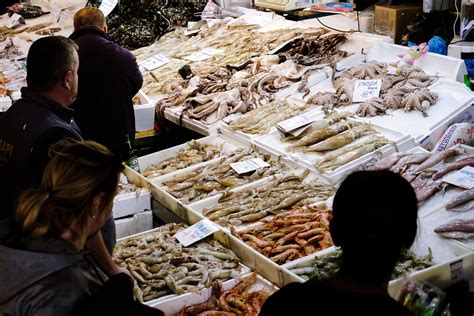 Καθαρά Δευτέρα Δείτε πώς θα λειτουργήσει η αγορά για το σαρακοστιανό