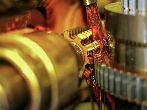 تحلیل و بررسی کاربرد، مزایا و معایب روغن پایه در صنایع مختلف