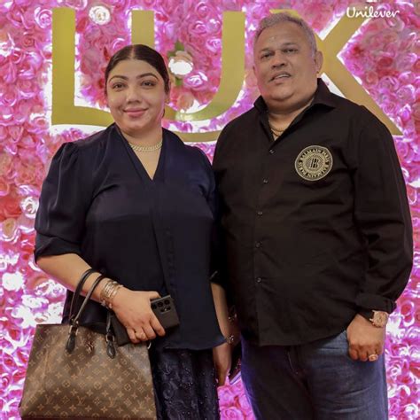 ආයුබෝවන් මගේ ආදරණීය පාරිභෝගිකයන් හැම දෙනාටම ඔයාලා අහනවනේ මගේ Products භාවිතා කරන ආකාරය සහ අඩංගු