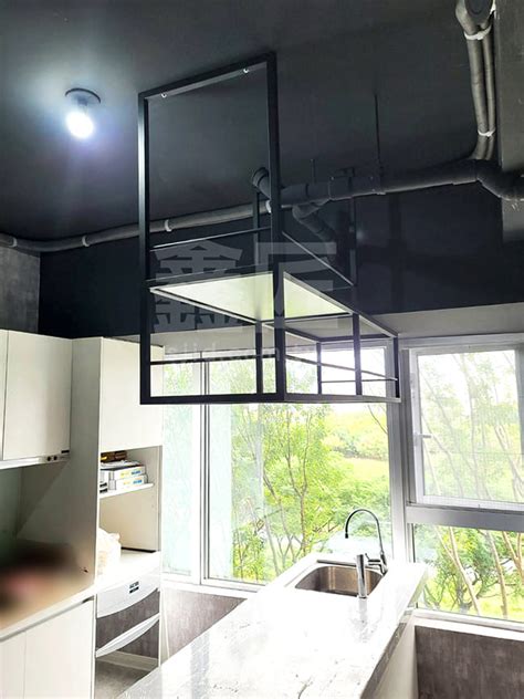 工業風造型黑細框吊掛櫃架 鑫匠室內裝修設計