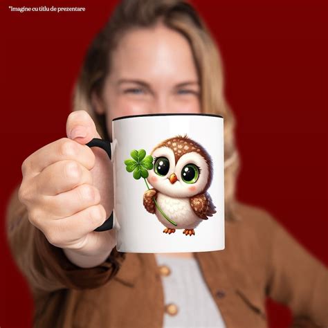 Cana Cu Un Pui De Bufnita Ilustratie Vesela Imbujorata Trifoi Cu