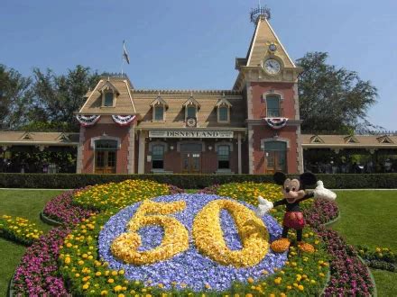 Disneyland Pictures And Images Free Hd Downloads [50 ]