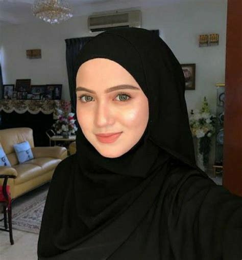 Muslim Fashion Hijab Fashion Fashion Outfits Beautiful Muslim Women