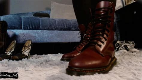Wondersfeet Martens Boots Removal And Worship Manyvids