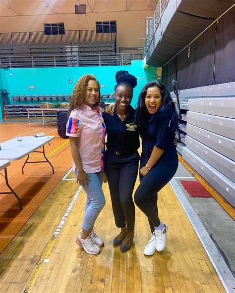 The Classy Chefnatasha De Bourg Theclassychefproductions • Instagram Photos And Videos