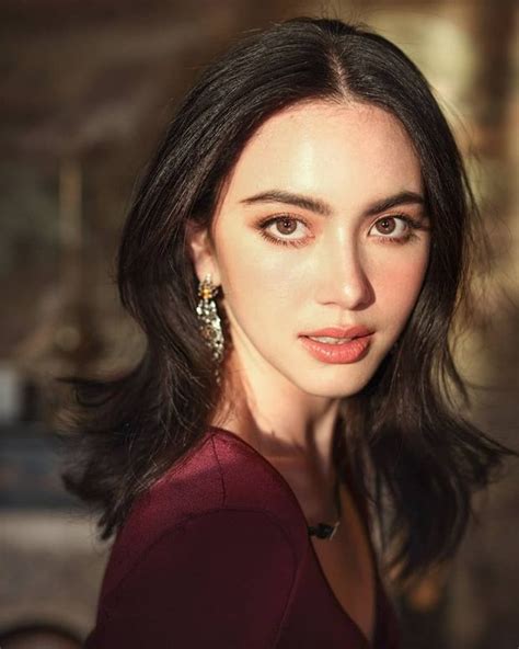 Foto Davika Hoorne Face