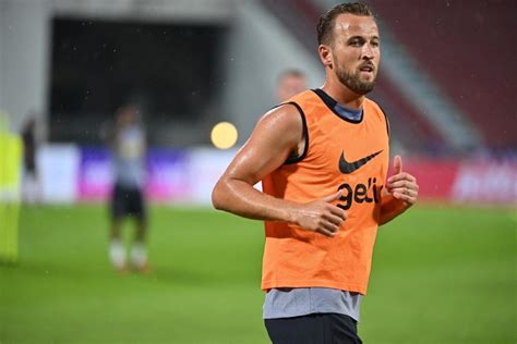 Photo Gallery เลสเตอร์ สเปอร์ส ขนทัพใหญ่ลงซ้อมราชมังฯ ก่อนดวลแข้งปรีซีซั่นต่อหน้าคนไทย 23 ก ค นี้