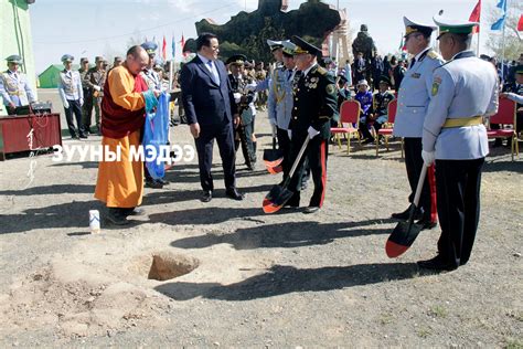 Фото Хилийн цэргийн 0131 дүгээр ангийн штабын шав тавих ёслол болов