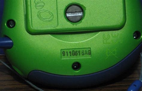 Leapfrog Leapster 2 Educational Handheld Video Game System Green 2008