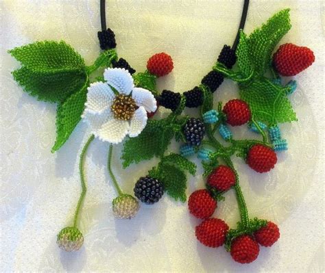 Пин от пользователя Наталия на доске Квіти з бісеру Бисерные ювелирные изделия Плетение из