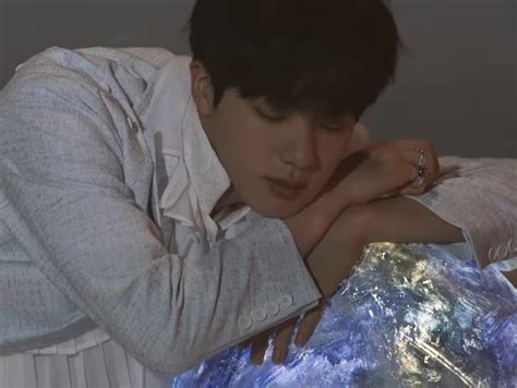 Bts Community Posts Jin Time完全遅刻っ💦 ジンくん🐹今日はインスタありがとう💜 テニスをしている姿、本当に素敵