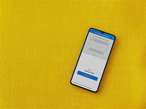 Launch Screen Of Teamviewer Quicksupport App With Logo Displayed On The Screen Photo Background