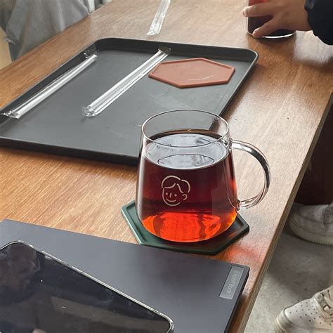 한적한 분위기 속 특별한 커피 경험 유월커피 회현점