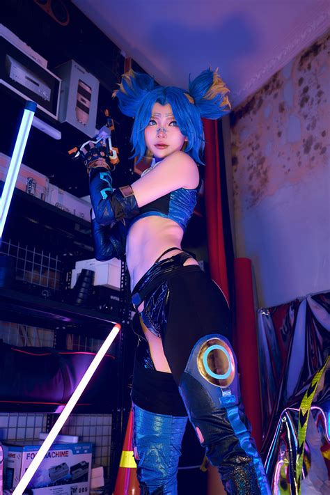 Zinieq Neon 微图坊