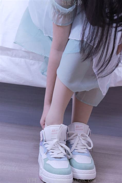 初夏女神 NO 009 念念 绿野仙踪M码连衣裙搭回力球鞋 120P 1V 5 53G 美丝云