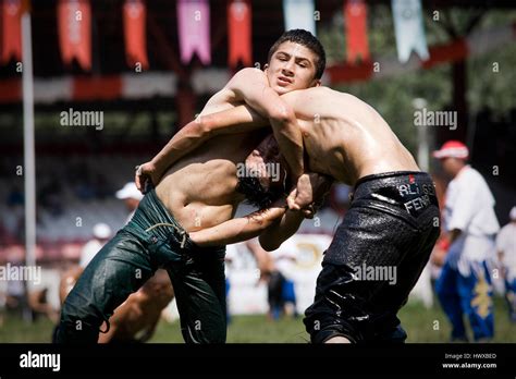Oil Wrestling Telegraph