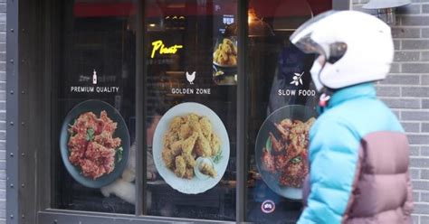 코로나에 급성장한 온라인 배달 지난해 첫 ‘역주행