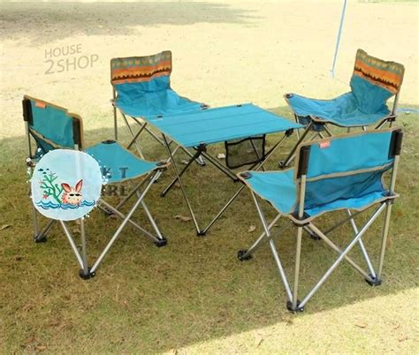 ชุดโต๊ะเก้าอี้แคมป์ปิ้ง โต๊ะ 1 เก้าอี้ 4 ตัวครบเซ็ต ลายโบฮีเมียน พับเก็บได้สะดวก ช่วยให้แคมป์