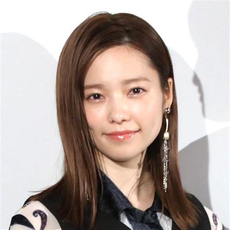 島崎遥香、ニューヘアの最新ショットに「黒髪ぱるる可愛すぎる」「天使」 スポーツ報知