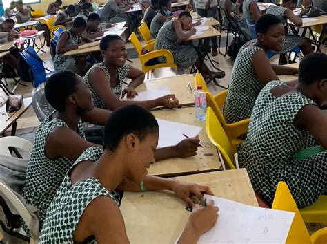 Final Year Students Of Accra Girls Shs Trained In Arts