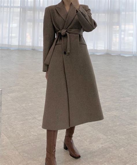 러블리 페미닌무드 기본핏 롱코트 백화점퀄리티벨트포함라인감예쁜 롱코트겨울아우터겨울자켓롱자켓하객룩데이트룩모임룩연말파티룩코트연말모임룩고퀄리티 에이블리